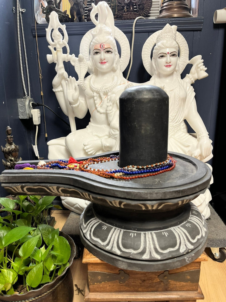 Chakras and Esoteric Spaces: Invoking Shiva Through Sacred Stillness